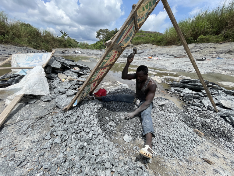 Mbalmayo City View Guided Tour: Explore Scenic Views, artisans...